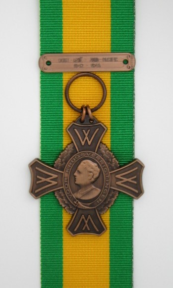 Dutch War Commemorative Cross 1940-1945 - Lone Pine Medals
